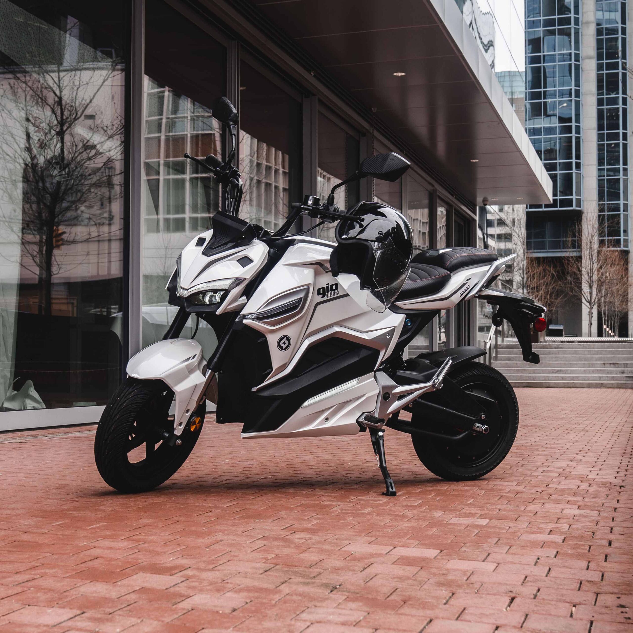 Gio G2000 72V Electric Limited Speed Motorcycle
